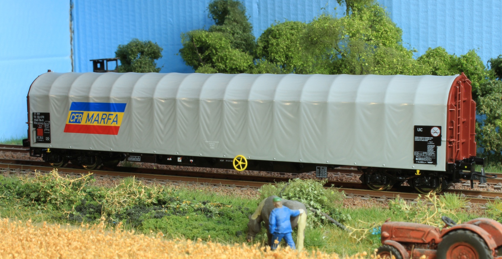 Sliding tarpaulin wagon, CFR, H0 scale (1:87)